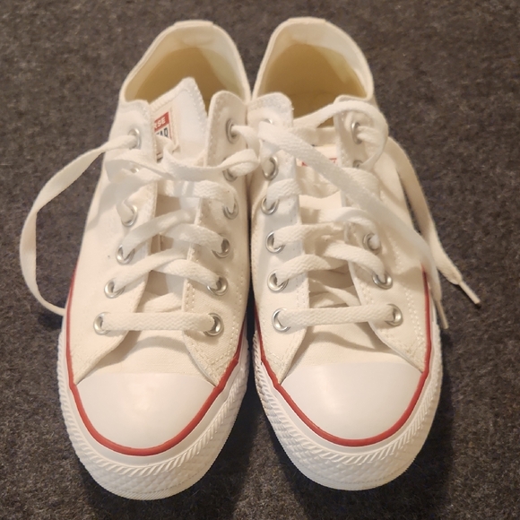 Converse | Shoes | 8 M Converse All Stars White Sneakers With Red ...